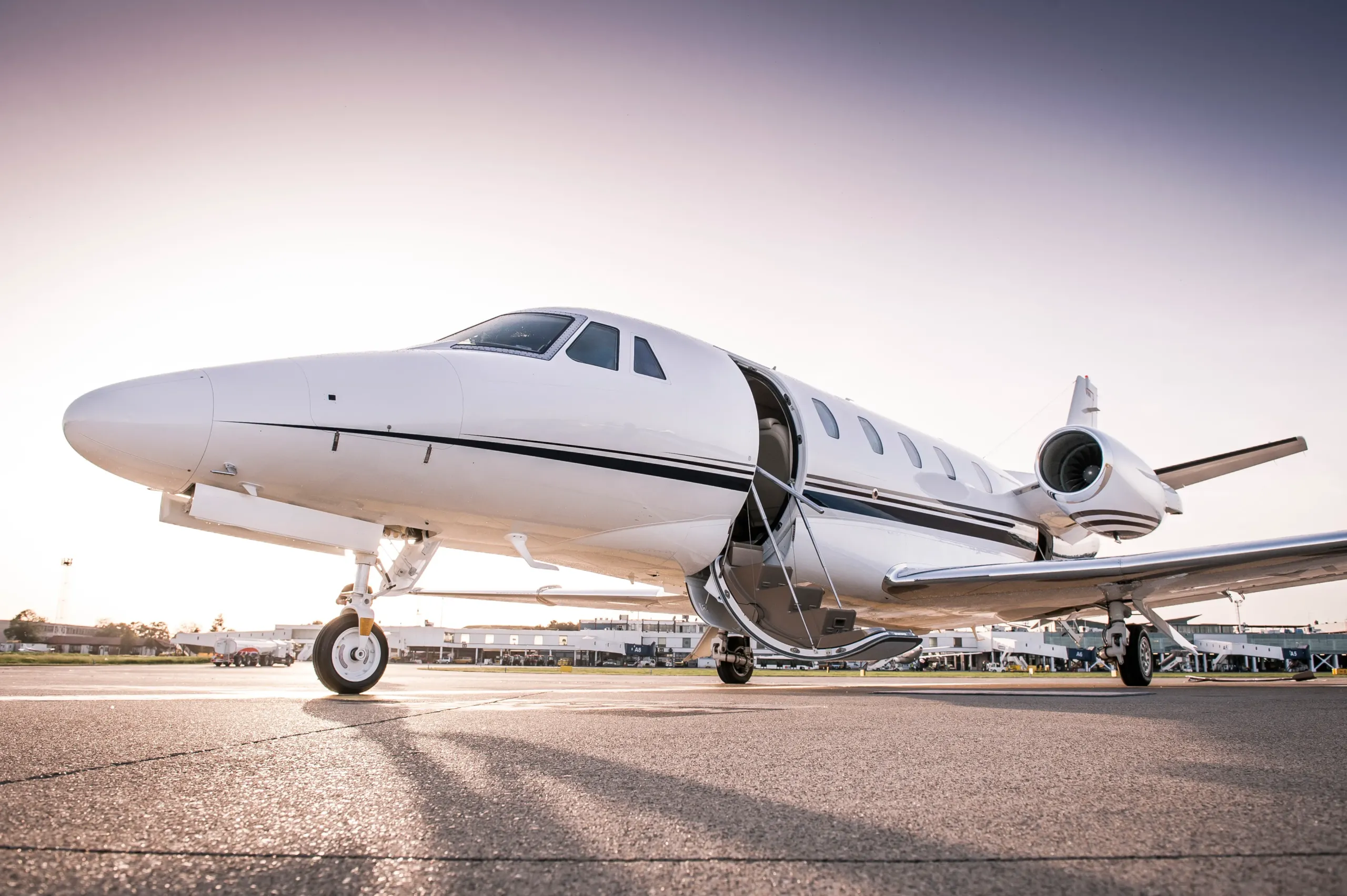 Private Jets - Vallas VIP Tours